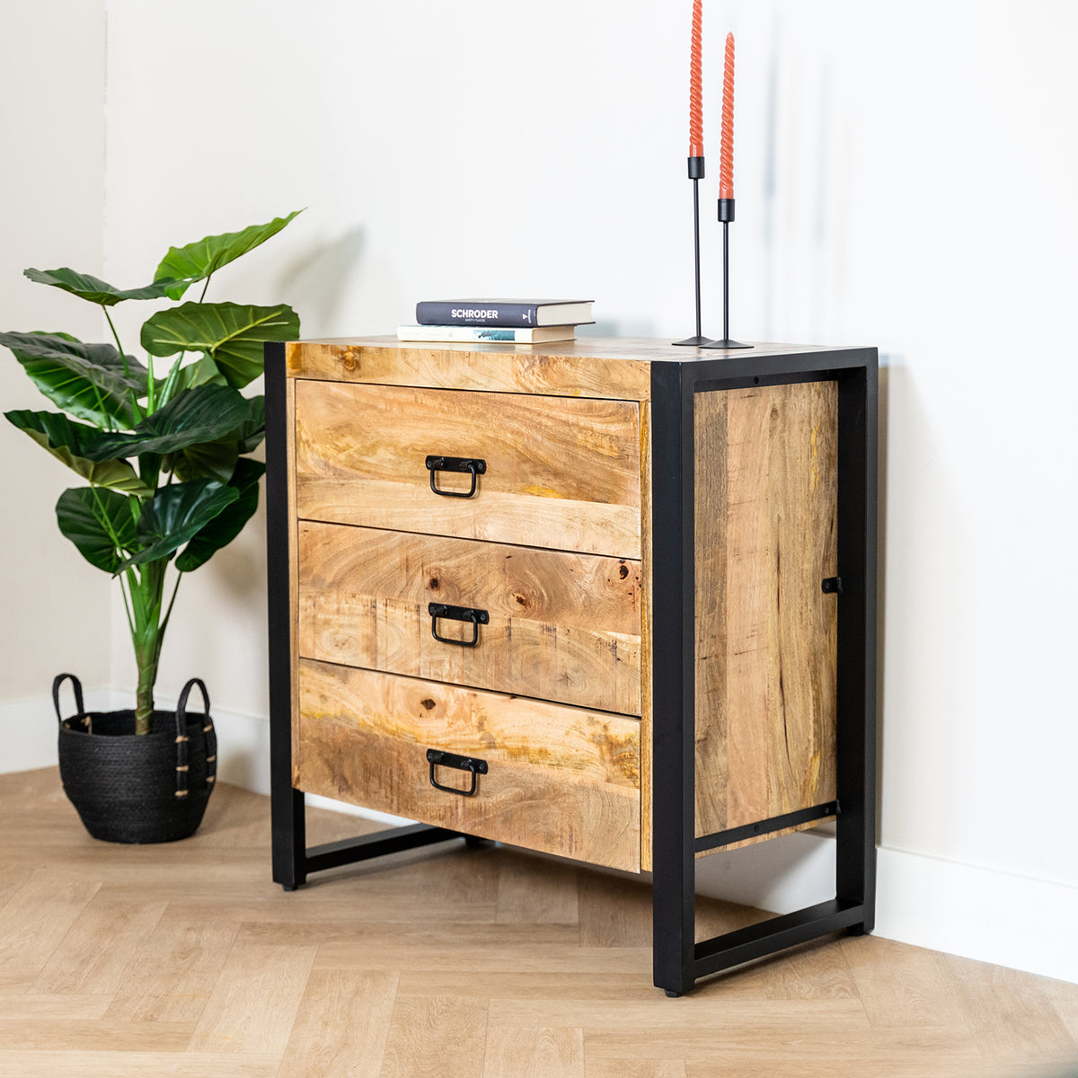 Ladekast Britt | Gesloten | #1 in Ladekasten | Meubelbaas — MeubelBaas