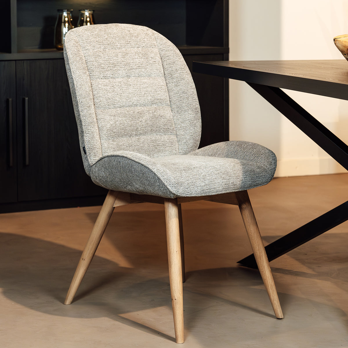 Eetkamerstoel Lily Dolphin — MeubelBaas