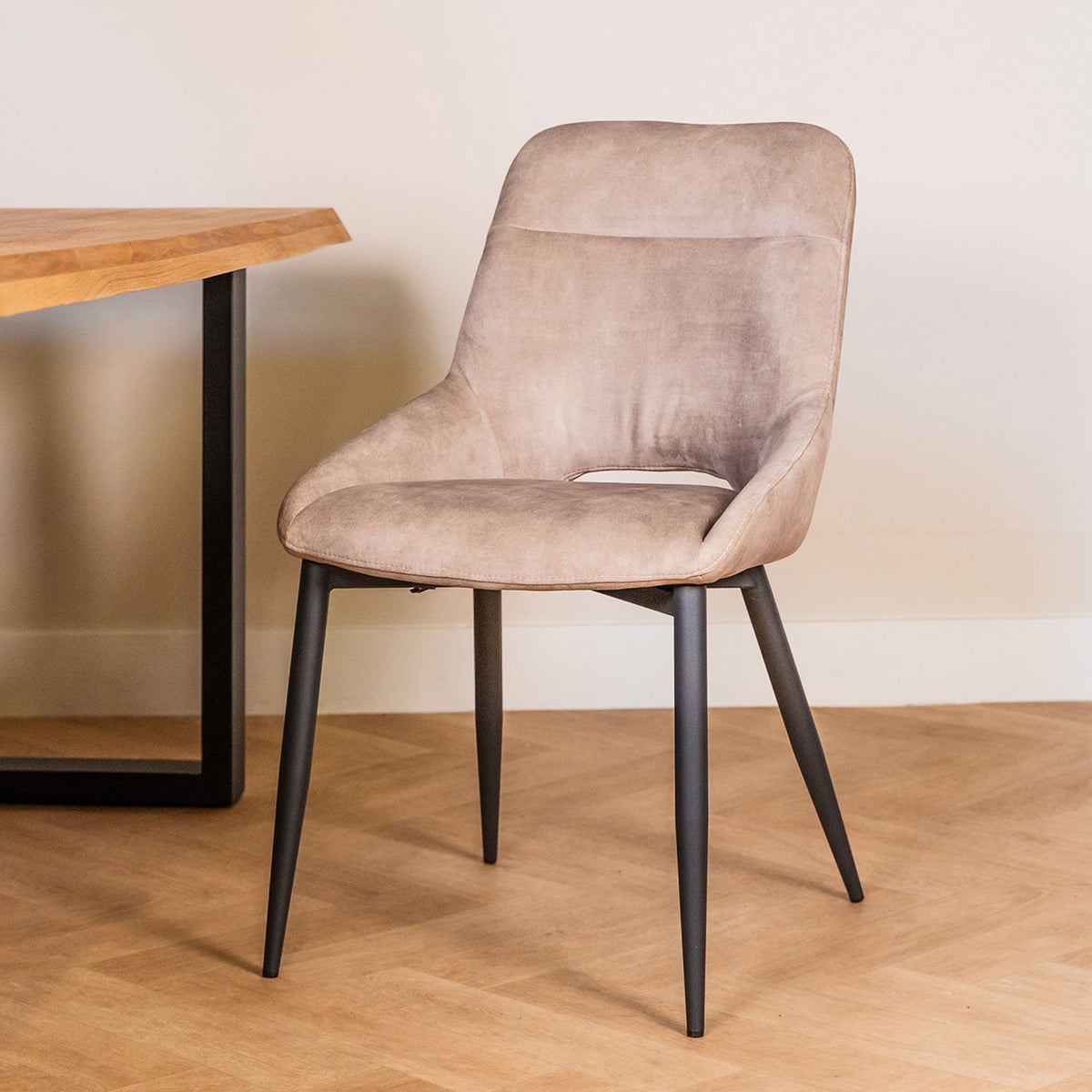 Eetkamerstoel Chili | #1 in eetkamerstoelen |Velvet Goldy Sand| MeubelBaas