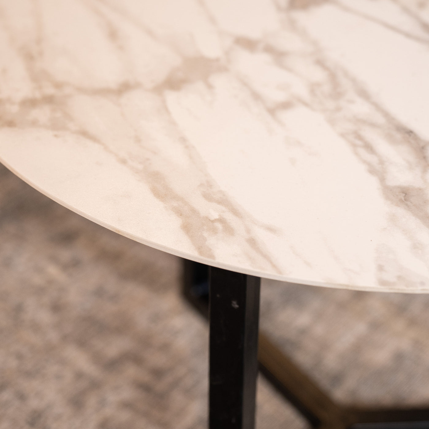 Marmeren Salontafel Rond 60 Mat Wit — MeubelBaas